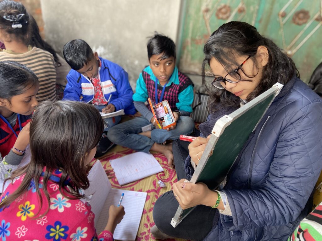 5 Ways in which you can help underprivileged – Pehchaan The Street School